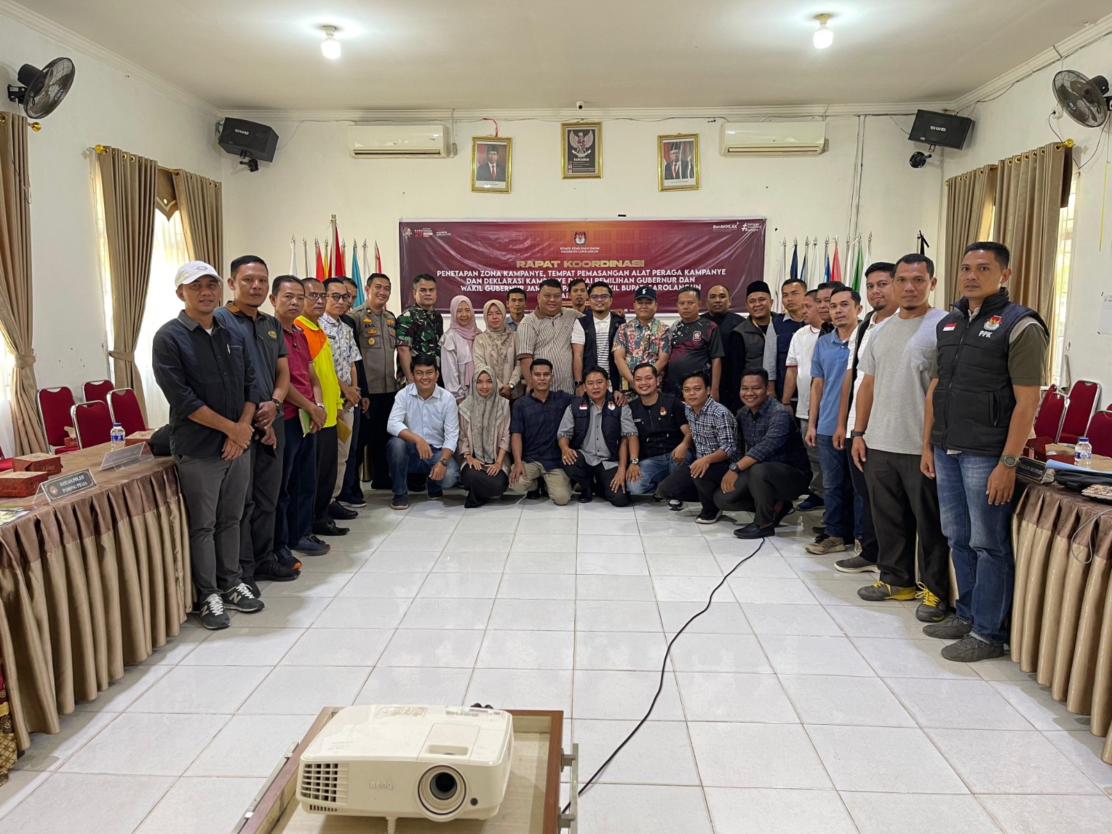 Pabung Mayor CHK Dedy Afrizal, S.H Hadiri Rapat Koordinasi Penetapan Zona Kampanye dan Deklarasi ...