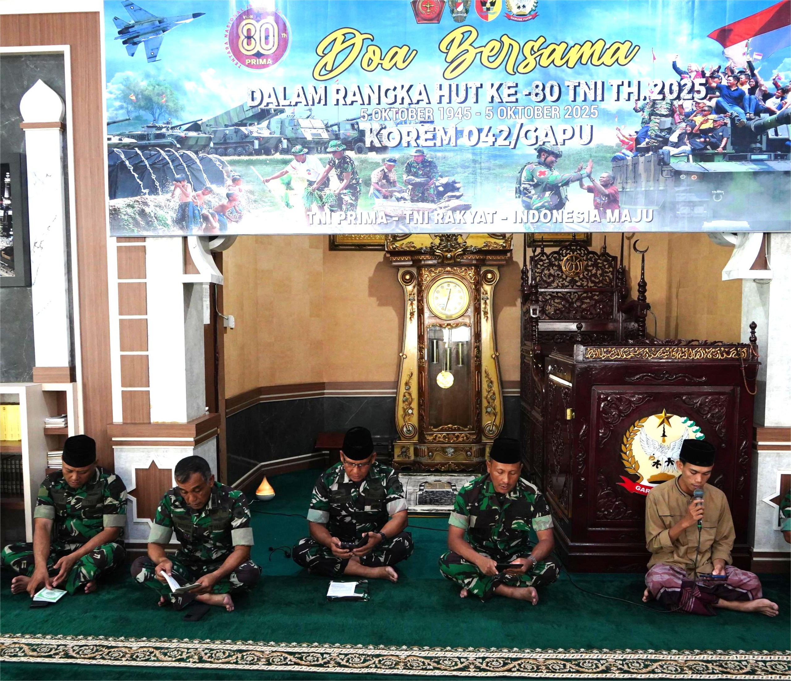 Doa Bersama di Masjid At-Taqwa Warnai Peringatan HUT ke-80 TNI di Korem ...
